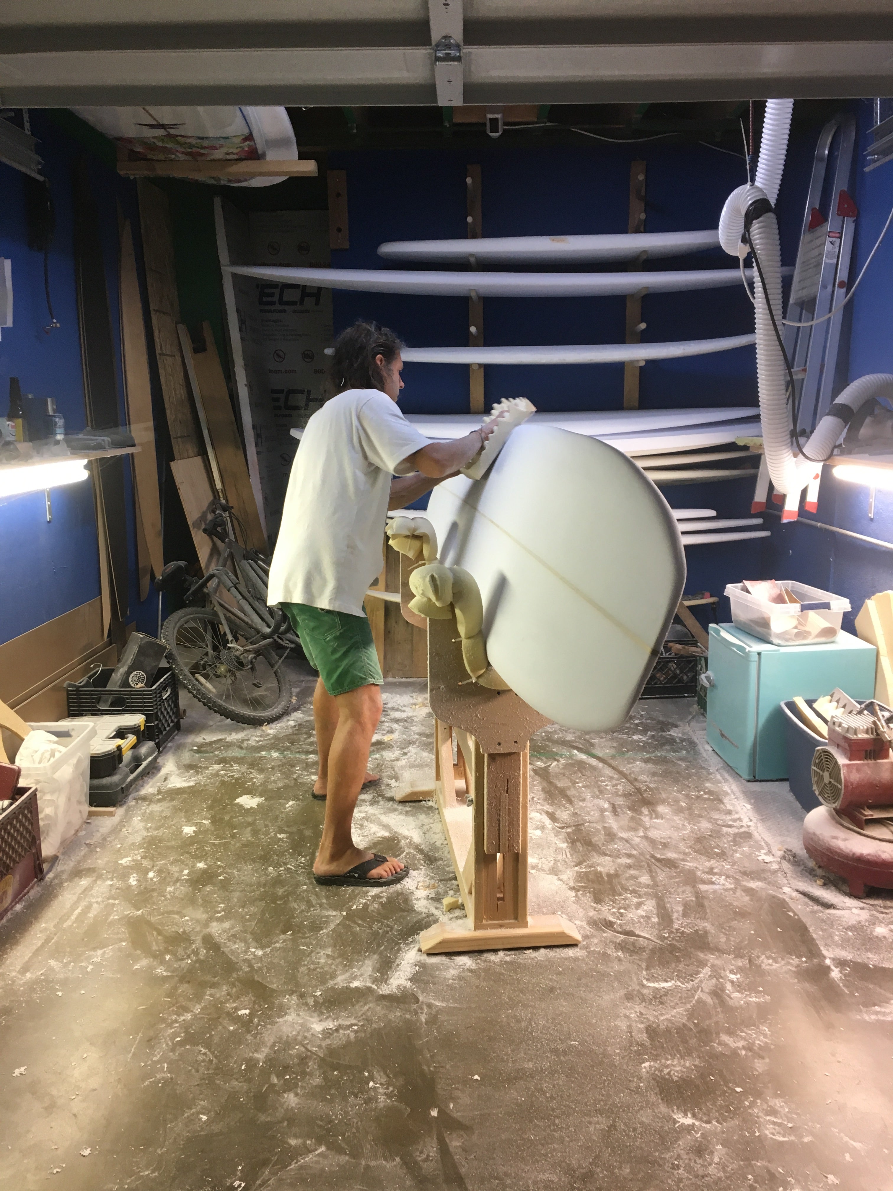 My Surfboard: First Shaping – 4 by Land 4 by Sea